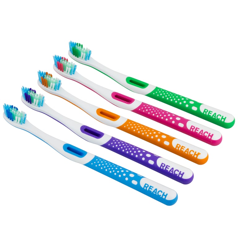 reach toothbrushes medium